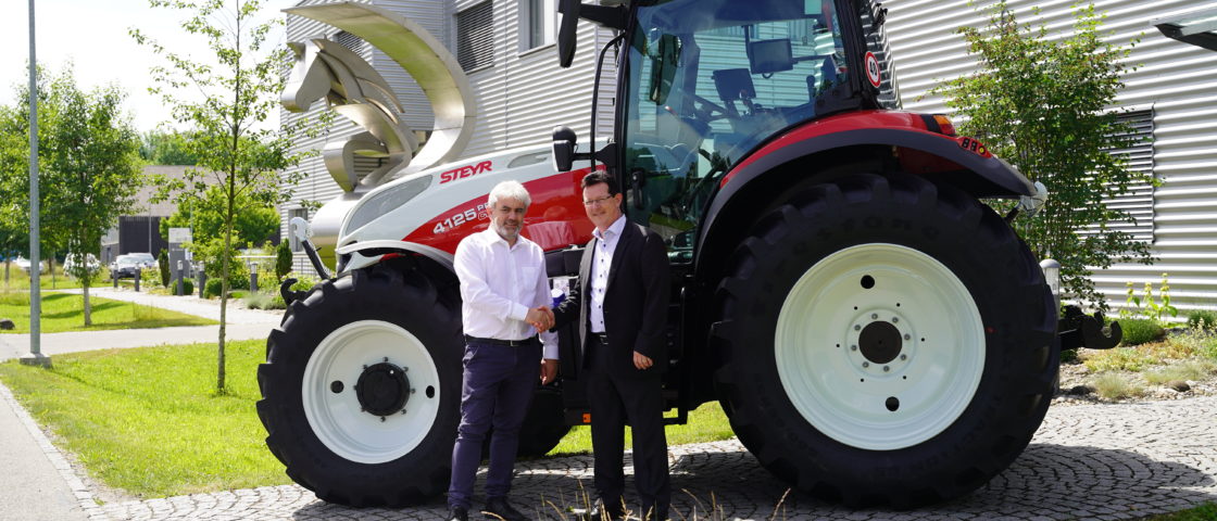 AM Suisse investiert in neuste Technologie STYR Profi 4125 CVT - Case ...
